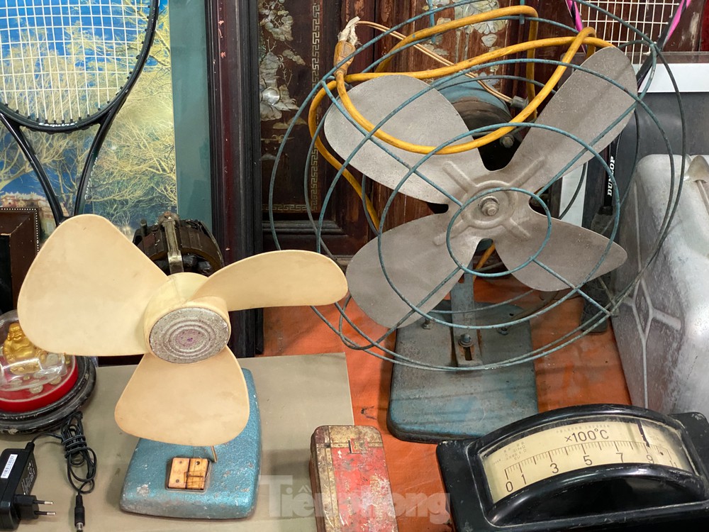 An old-fashioned market that evokes nostalgia