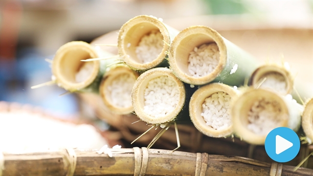 Vietnamese food: Rice cooked in bamboo tubes