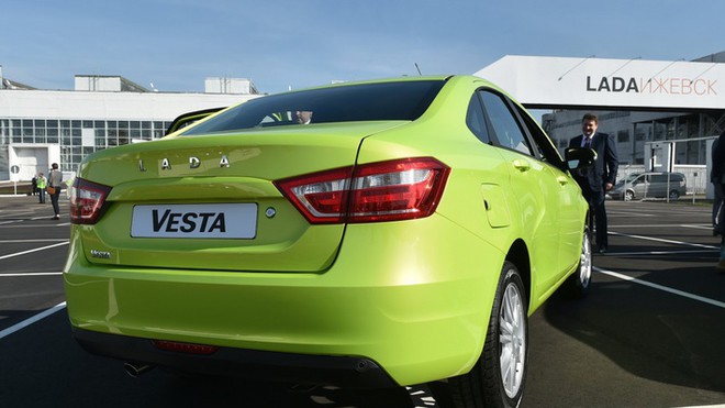 Hãng AvtoVAZ sản xuất hàng loạt loại xe Lada Vesta
