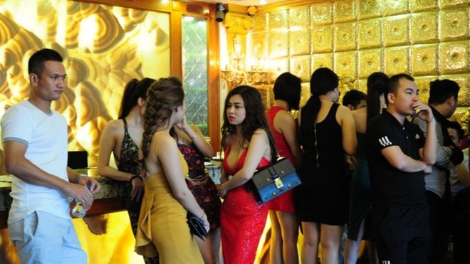 Quán karaoke Ruby và những mánh lới kinh doanh 'bẩn'