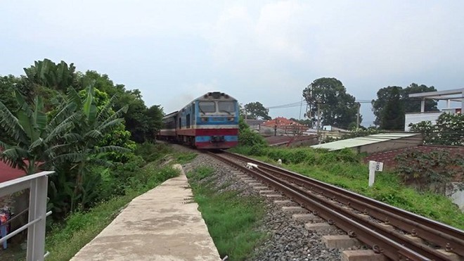 Đường sắt “thay tướng, dồn quân, lấy ngắn, nuôi dài”