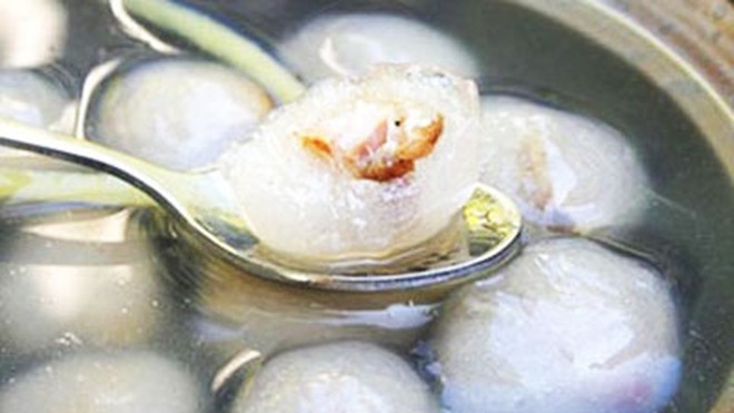 Món ngon mỗi ngày: Độc đáo chè bột lọc heo quay