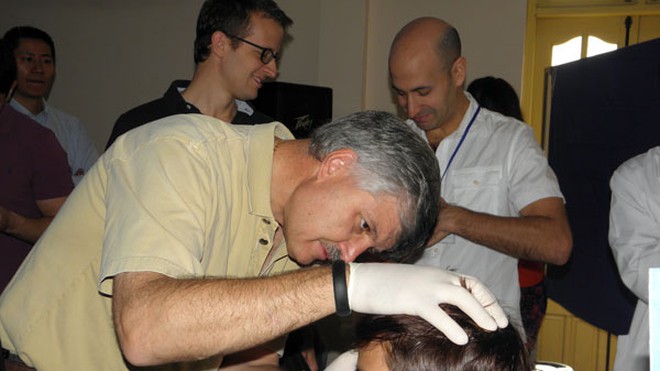 Bác sỹ Vito Quatela: Hãy để những nụ cười ở lại