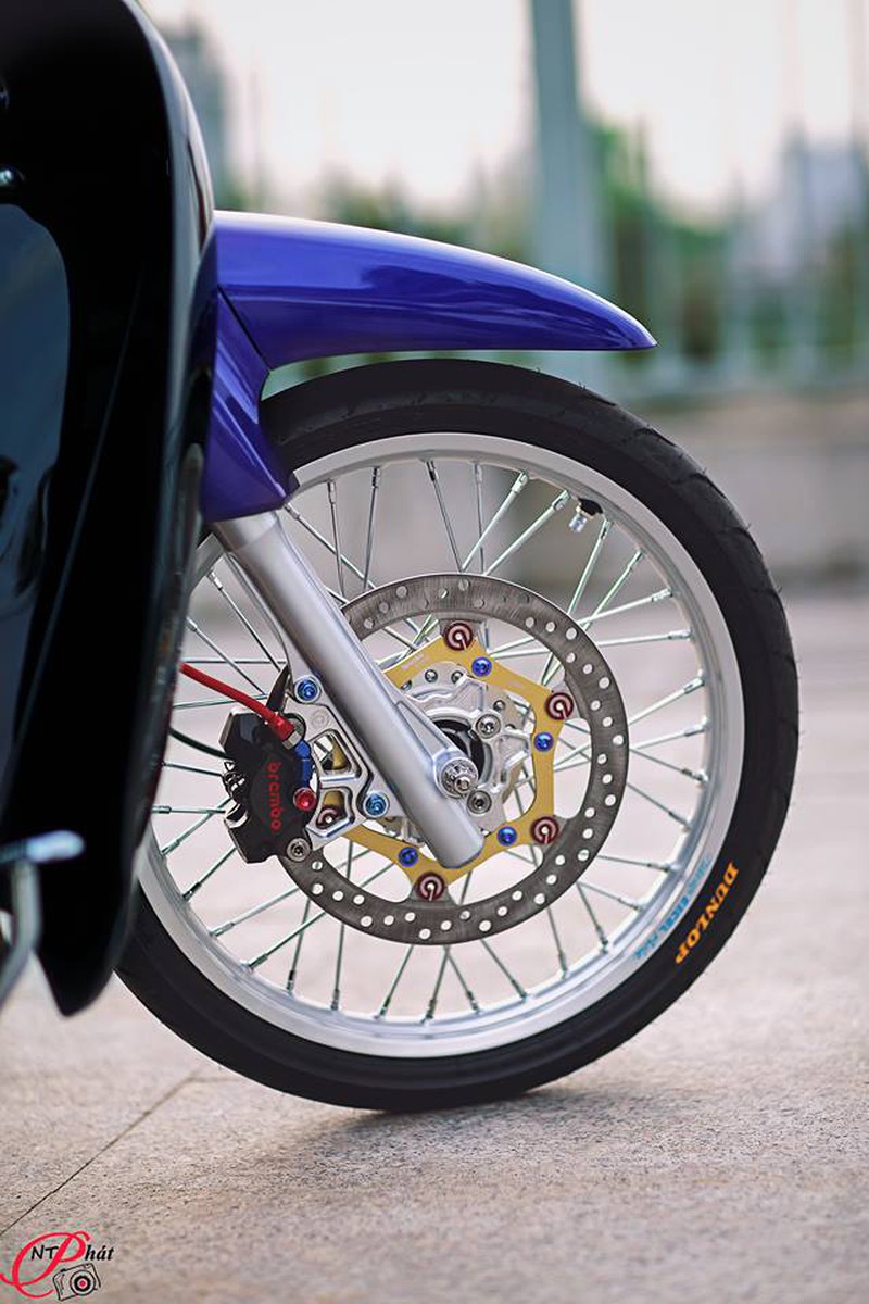 Honda Wave Zx bản độ lung linh sở hữu biển số tứ quý 3