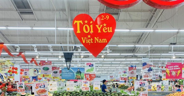 Siêu thị tung khuyến mãi 'khủng' trước nghỉ lễ 2/9: Trứng gà, cá hồi dự ...